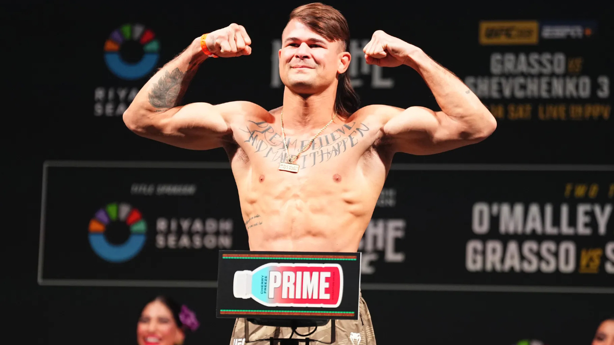 Watch Alexander Volkanovski, Diego Lopes Face Off At UFC 314 Ceremonial ...