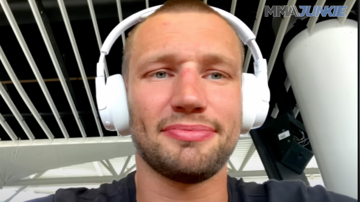 De Ridder Goes All In: Former ONE Champ Moving Family to US Amid UFC ...