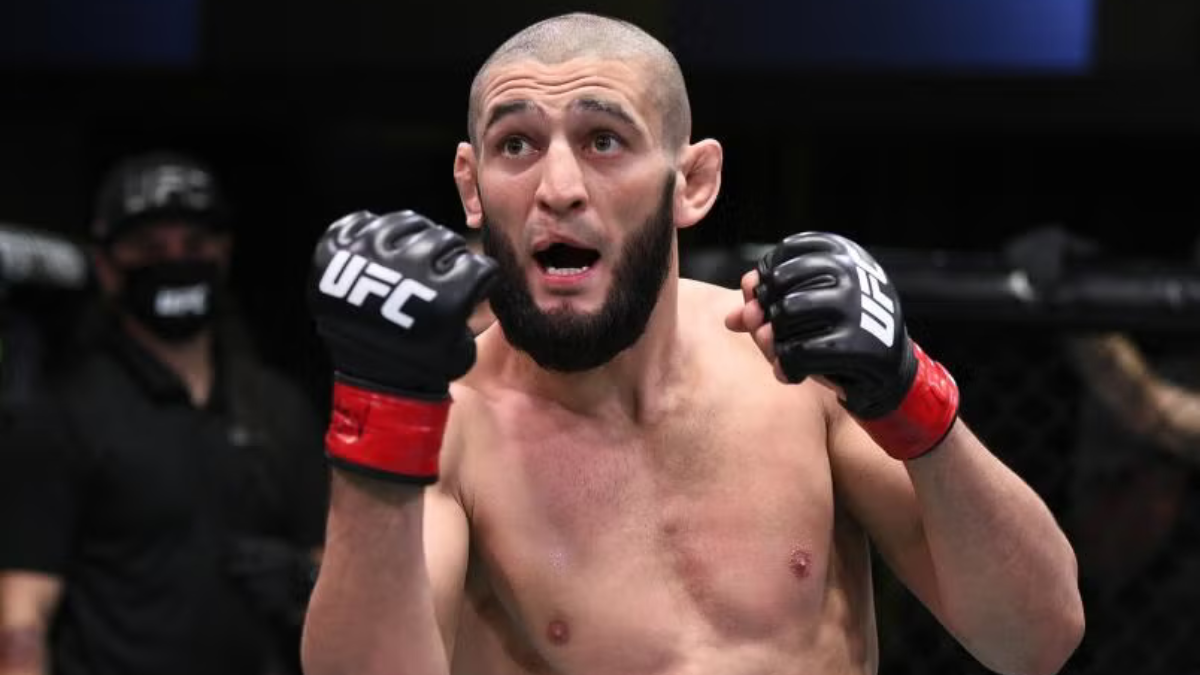 Khamzat Chimaev Called Mentally Weak by Sean Strickland: "You're a b****"